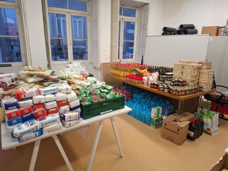 90 cabazes de Natal para famílias em situação de vulnerabilidade – human